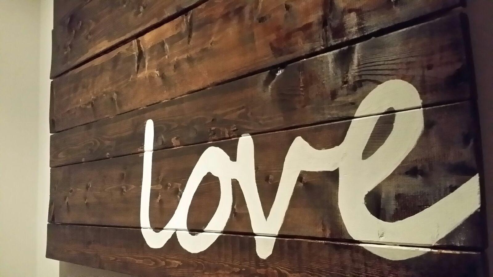 5 Reasons Pallets Make the Perfect Presents for Your Valentines